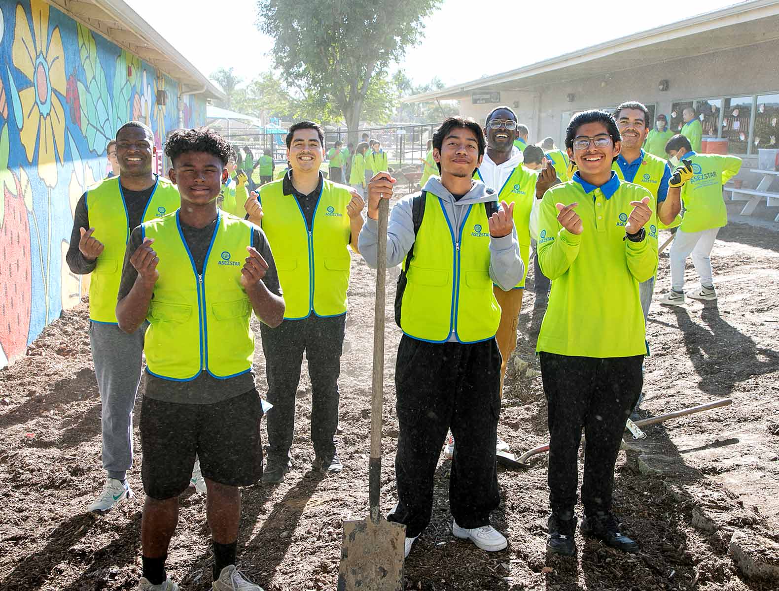 Green School - ASEZ STAR